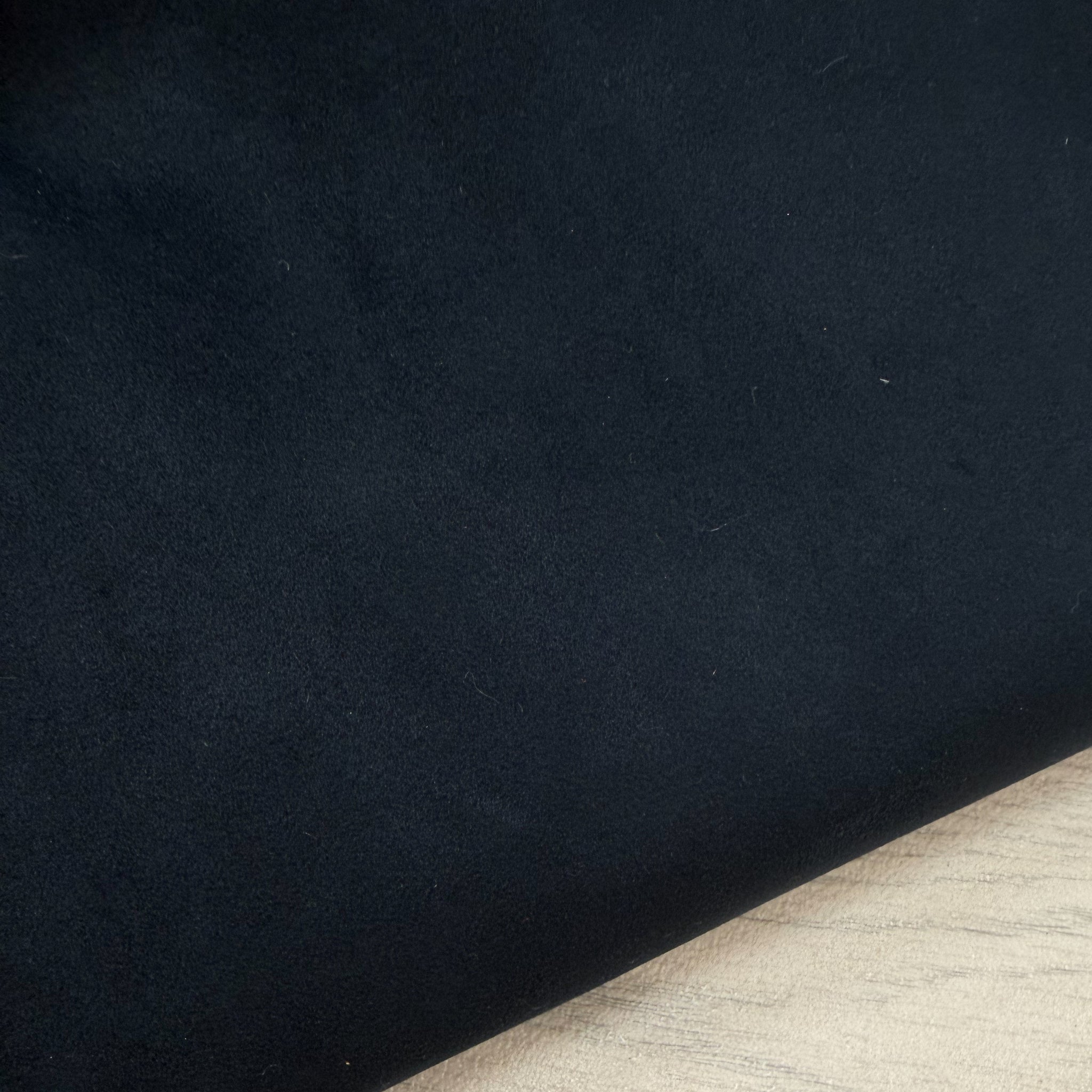 Velvet Navy – www.glitterglitteronthewall.com